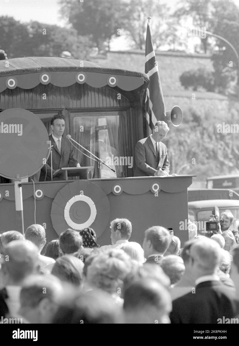 Oslo - Lillehammer, septembre 1969. Campagne électorale sur Skinner ...