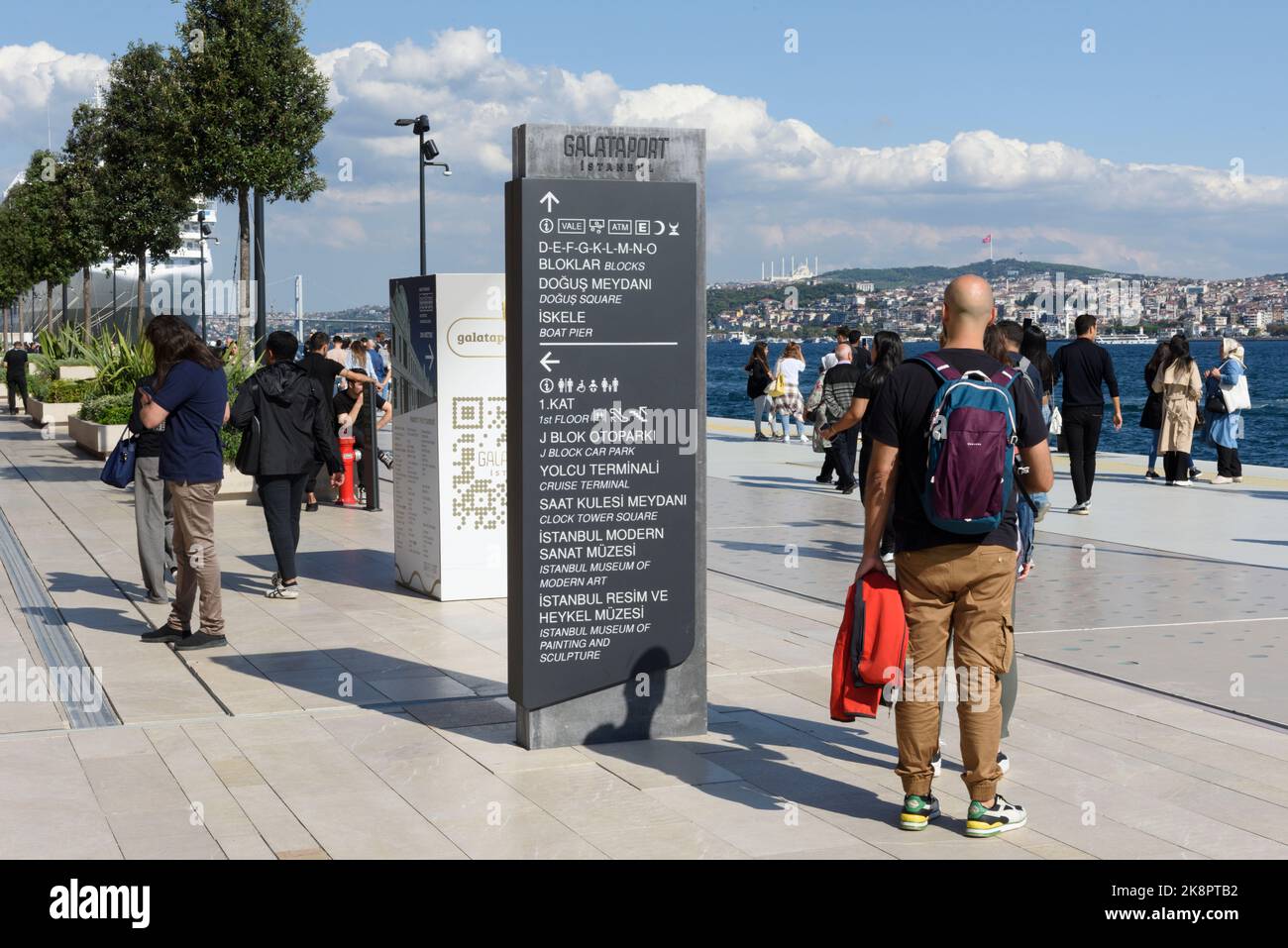 ISTANBUL, TURQUIE – 24 SEPTEMBRE 2022 : Galataport, le nouveau port de ...