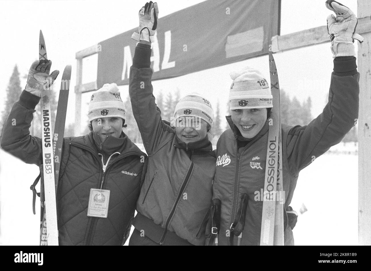 Raufoss 19820121. SKI NM 1982. Berit Aunli, Strindheim (au milieu) a ...