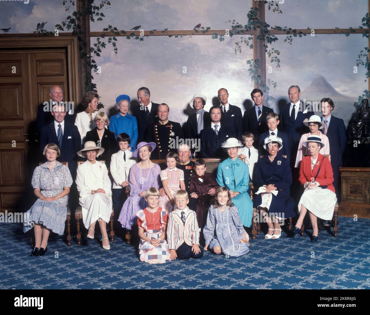 Oslo 19780702. Kong Olav 75 år. Kong Olav fotografert i Fugleværelset ...