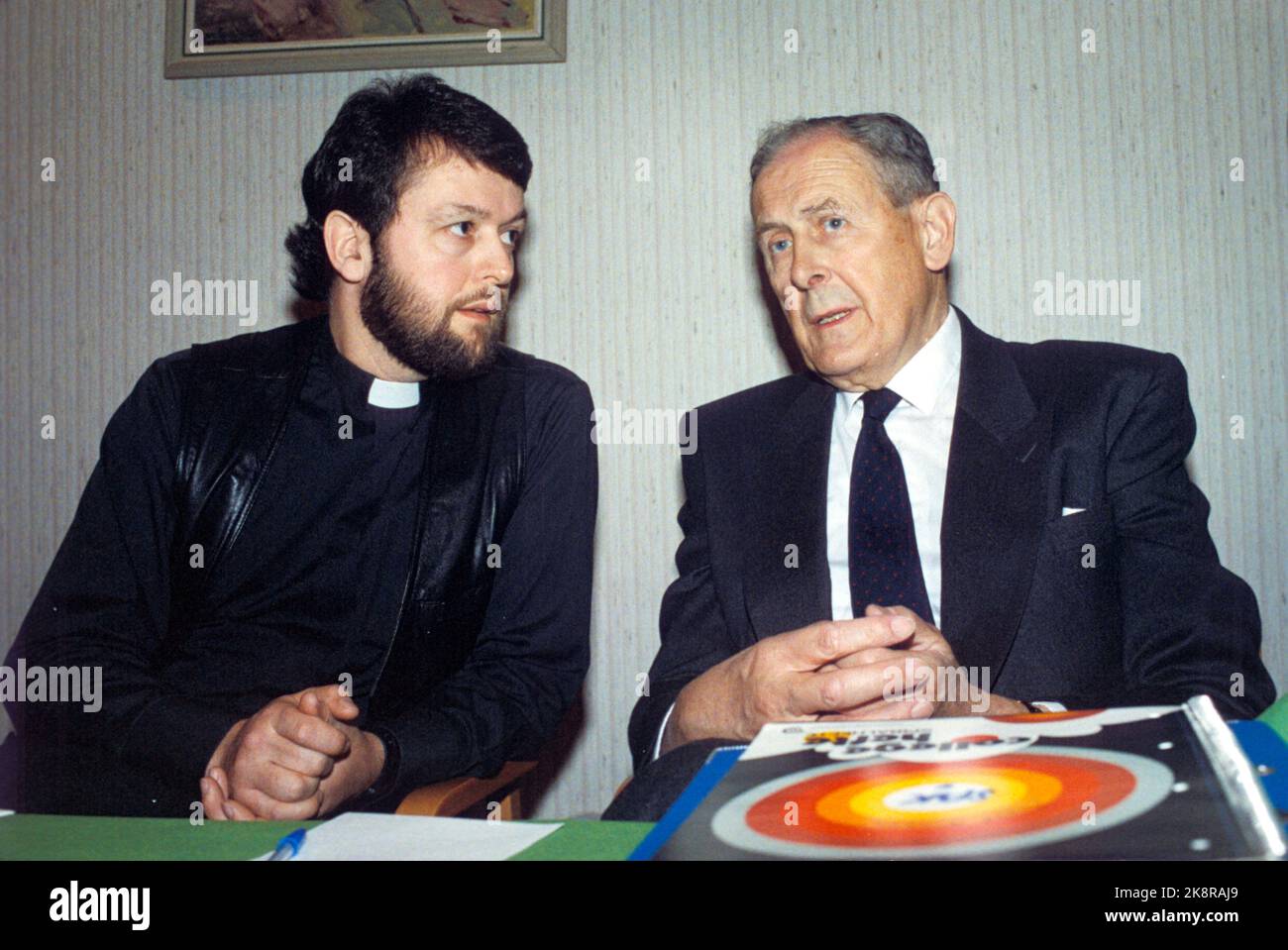 Sarpsborg 19890502 procès contre le prêtre Ludvig Nessa au tribunal de ...