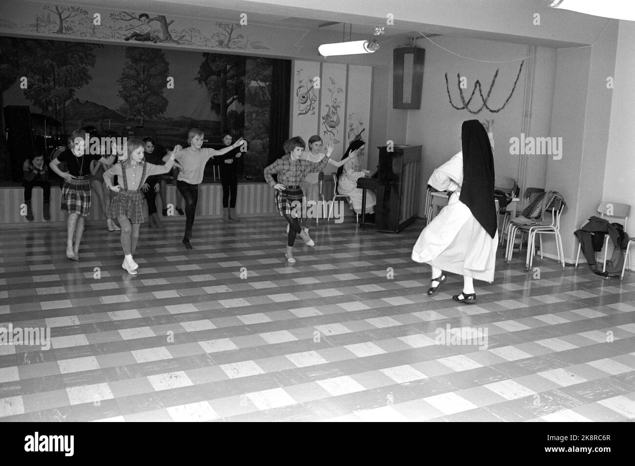 Posiciones de ballet Banque de photographies et d’images à haute ...