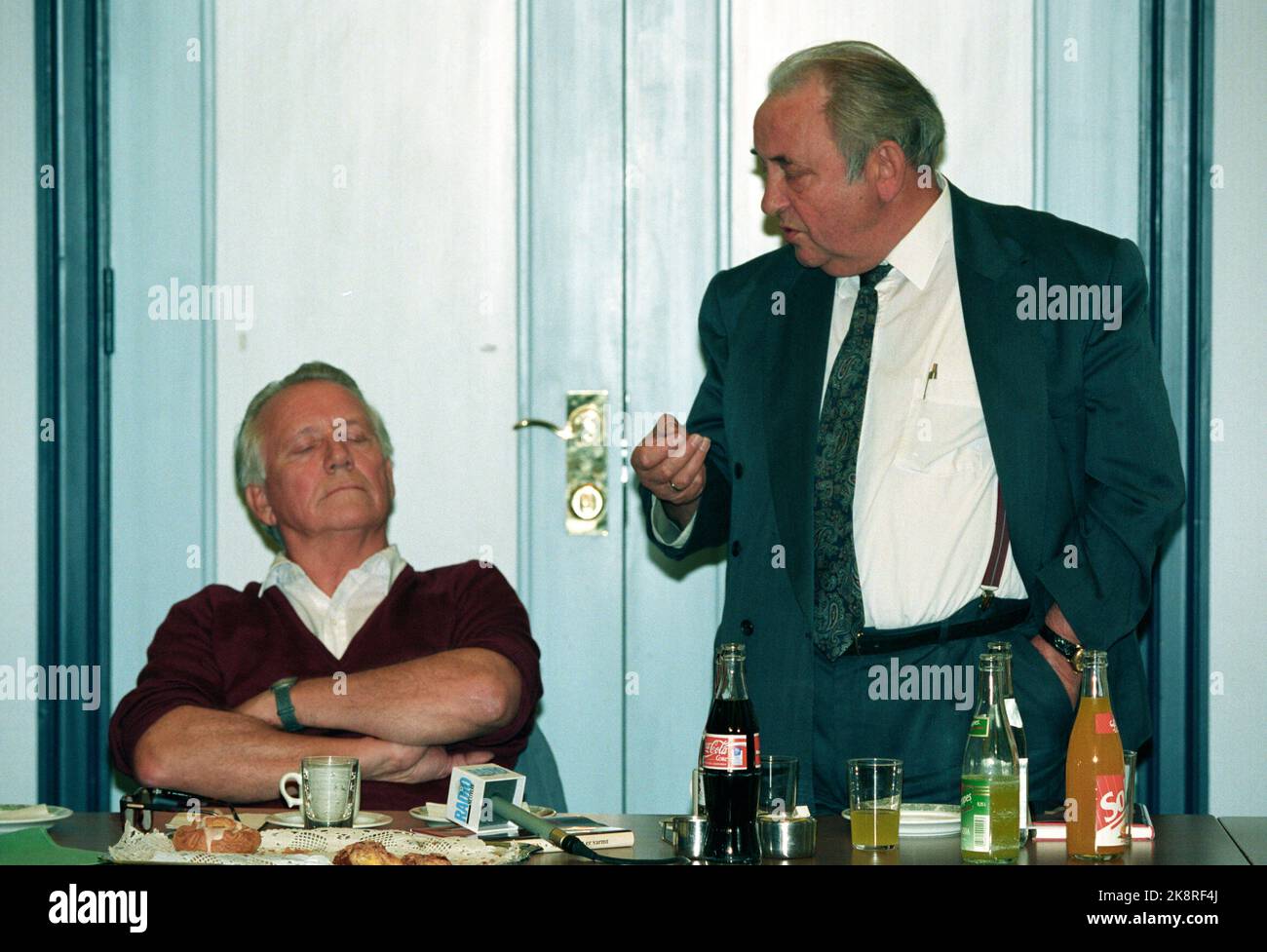 Oslo 19931018: L'ancien leader du fer et du métal, Lars Skytøen, vient ...
