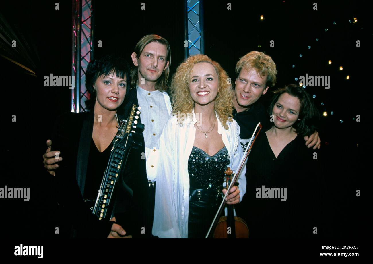 Avec rolf lovland et la violoniste fionnuala sherry Banque de ...