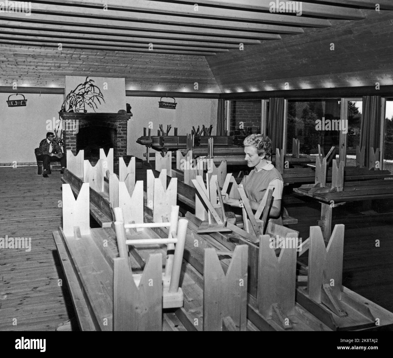 Bergen 19630629. 'Il y a un bus ingen venter dem.' Busstreiken lammer ...