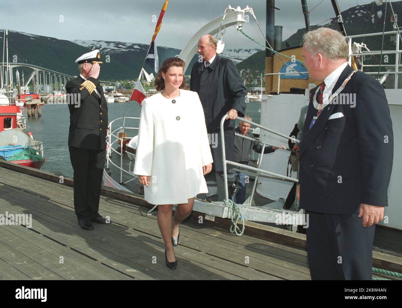 Tromsø 19940620. Tromsø fête ses 200th ans. Le roi Harald et la princesse Märtha Louise visitent ...