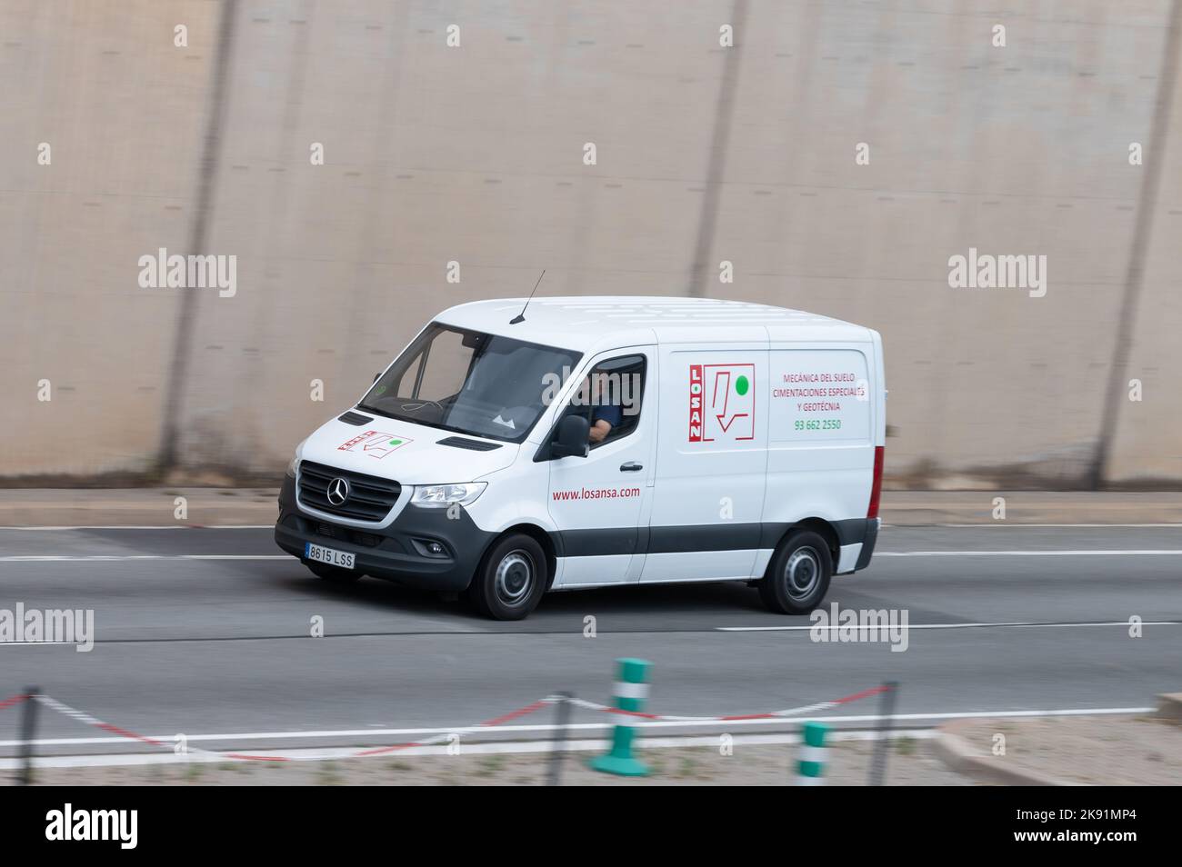 Mercedes sprinter blanc Banque de photographies et d’images à haute ...