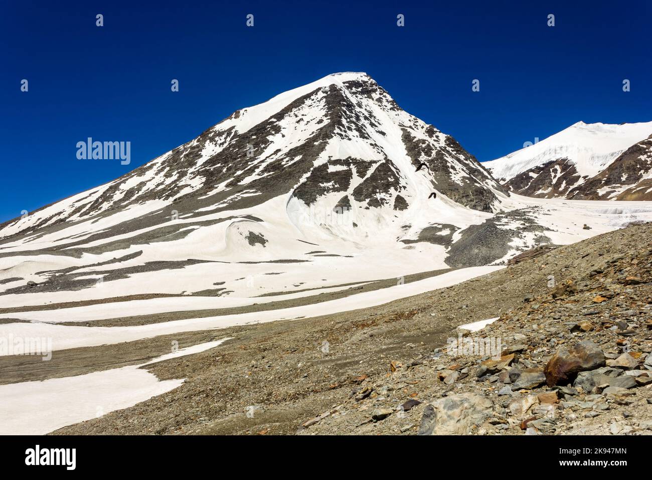 Shingo la pass trek Banque de photographies et d’images à haute ...