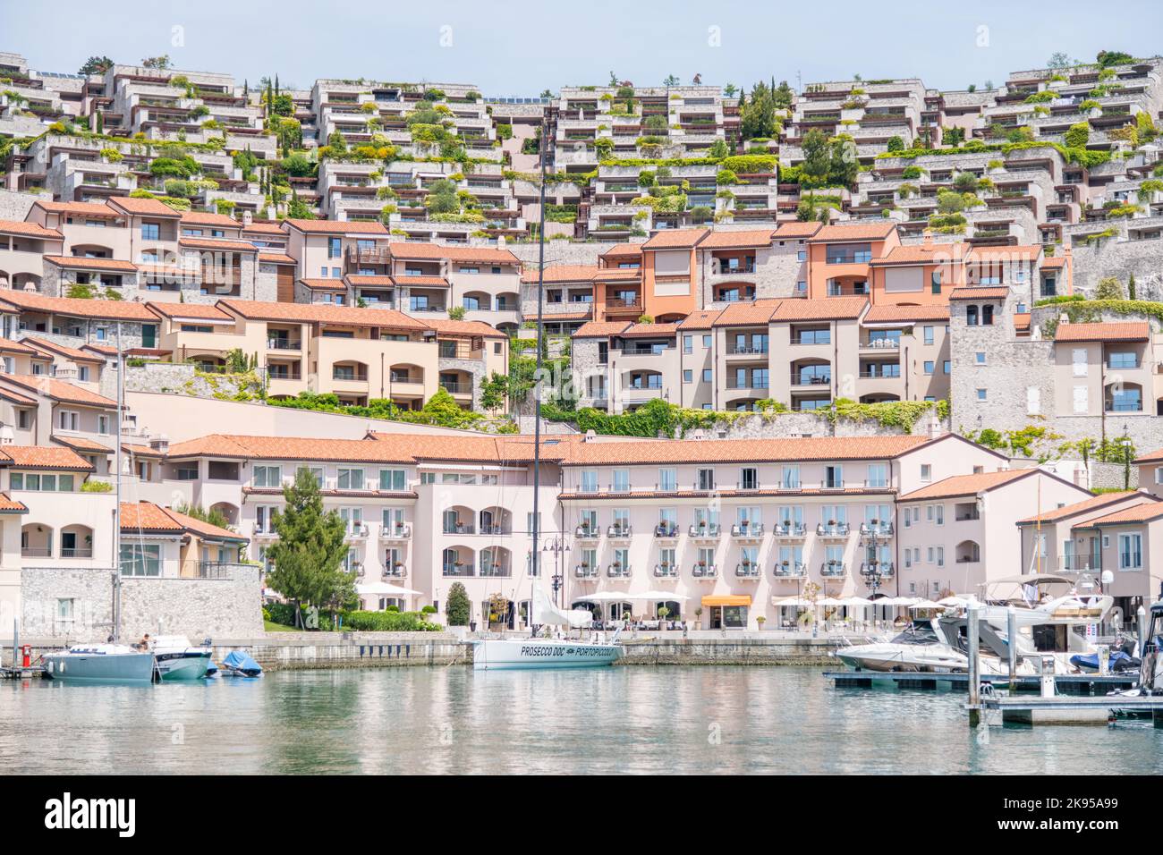 Portopiccolo resort Banque de photographies et d’images à haute ...