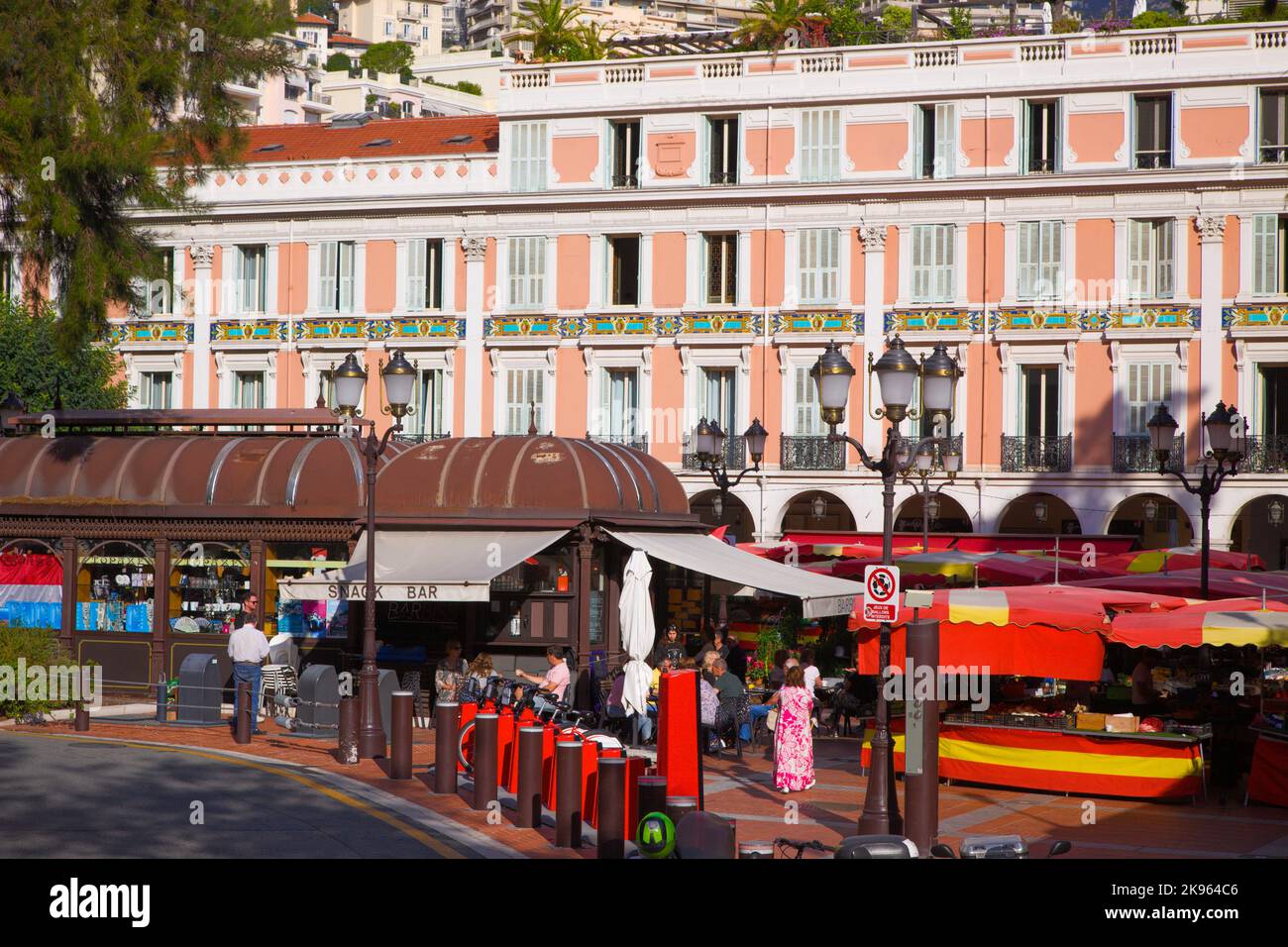 Condamine market Banque de photographies et d’images à haute résolution ...