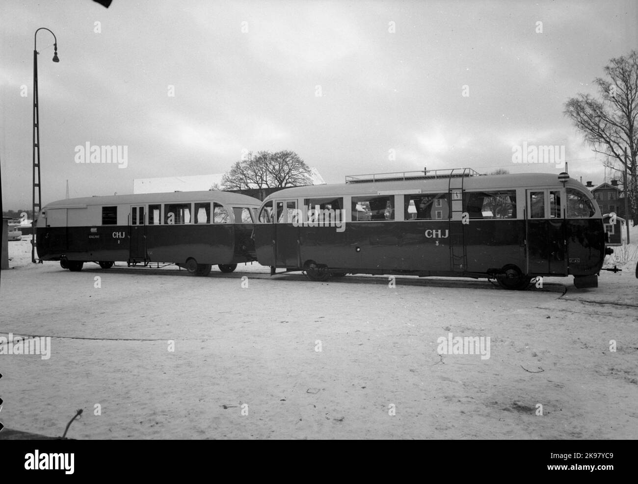 Bus de remorque Banque d'images noir et blanc - Alamy