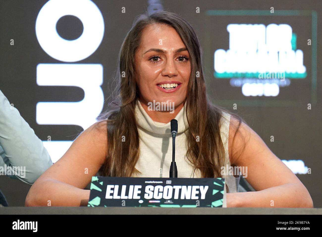 Boxeur Ellie Scotney lors d'une conférence de presse au Drum Wembley ...