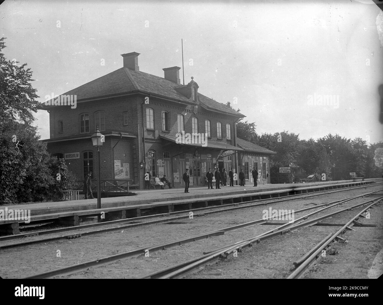 Station de deux étages en pierre du modèle Boxholm. Sera agrandi, en ...