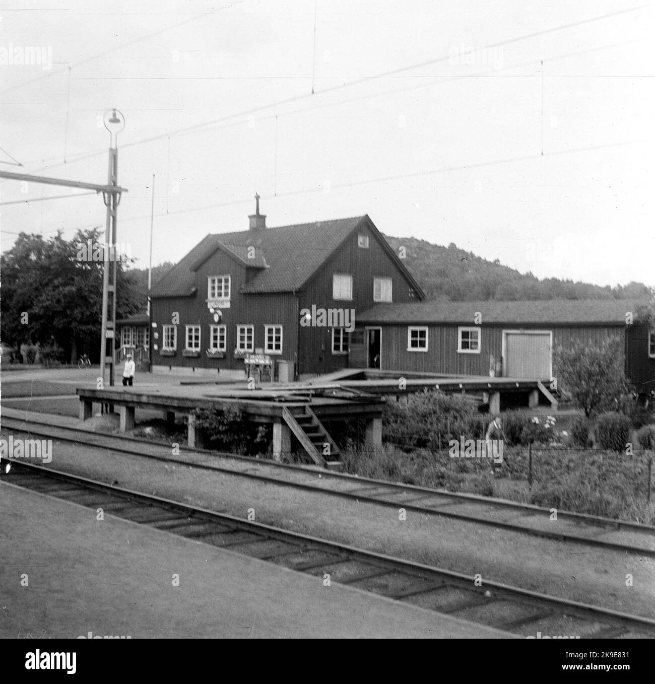 La gare de Lindome a été construite en 1888. Un nouveau bâtiment de ...