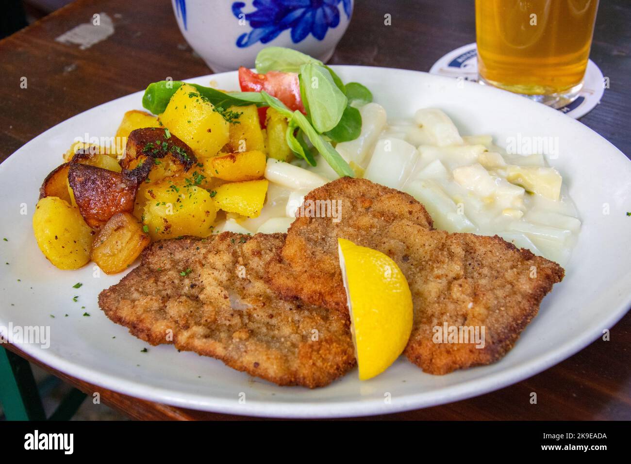Repas typiquement allemand Banque de photographies et d’images à haute ...