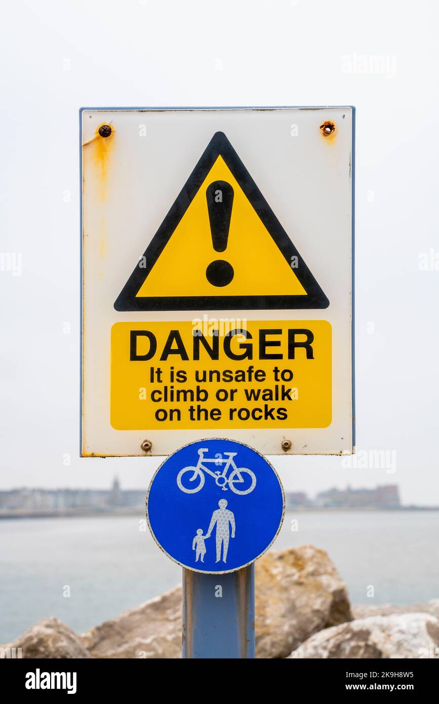 Panneau danger pieton Banque de photographies et d’images à haute ...