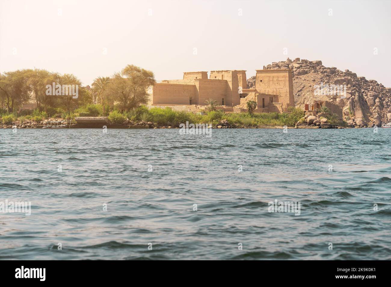 Symbole egyptien eau Banque de photographies et d’images à haute résolution - Alamy