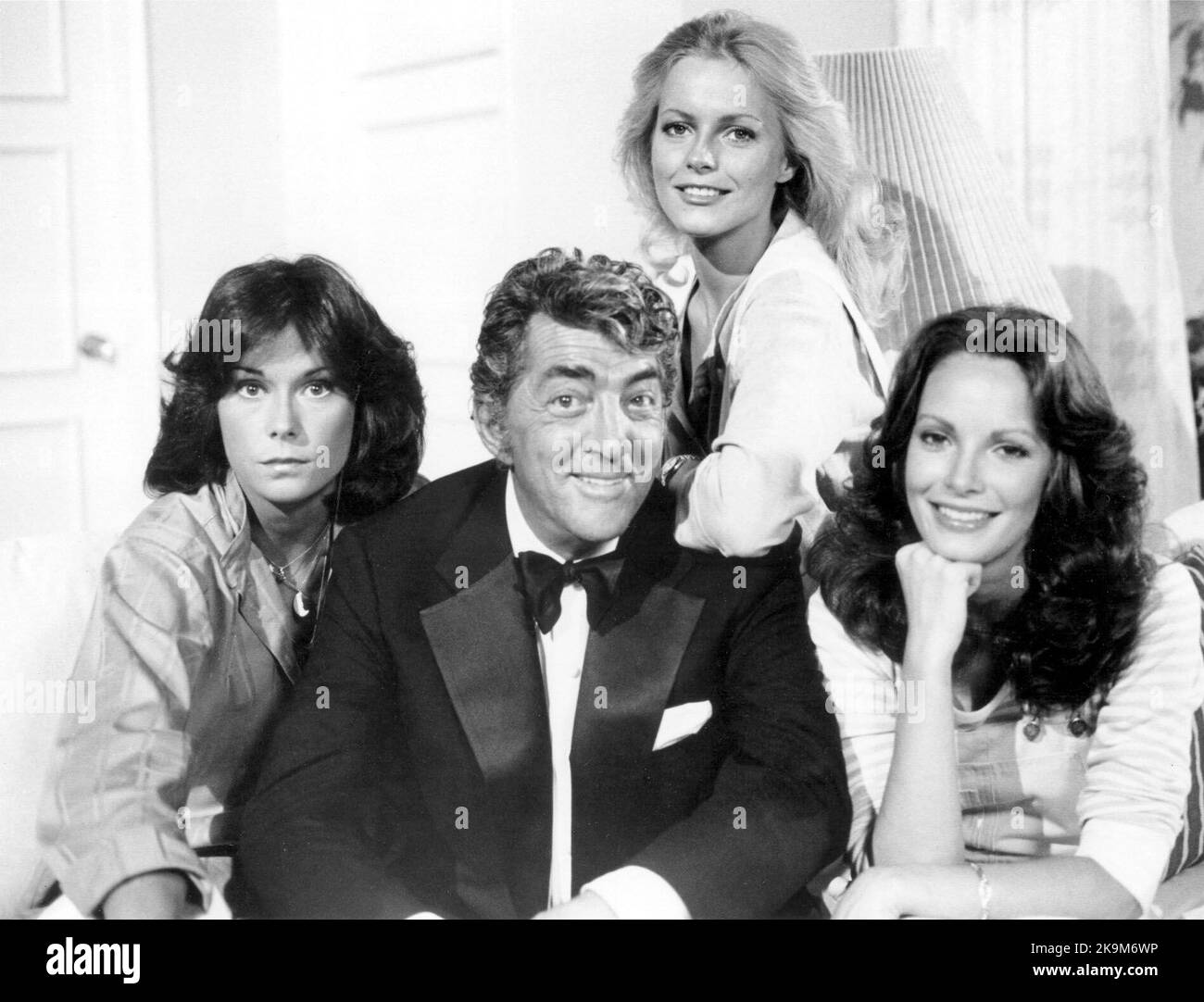 DEAN MARTIN, JACLYN SMITH, KATE JACKSON ET CHERYL LADD DANS CHARLIE'S ...
