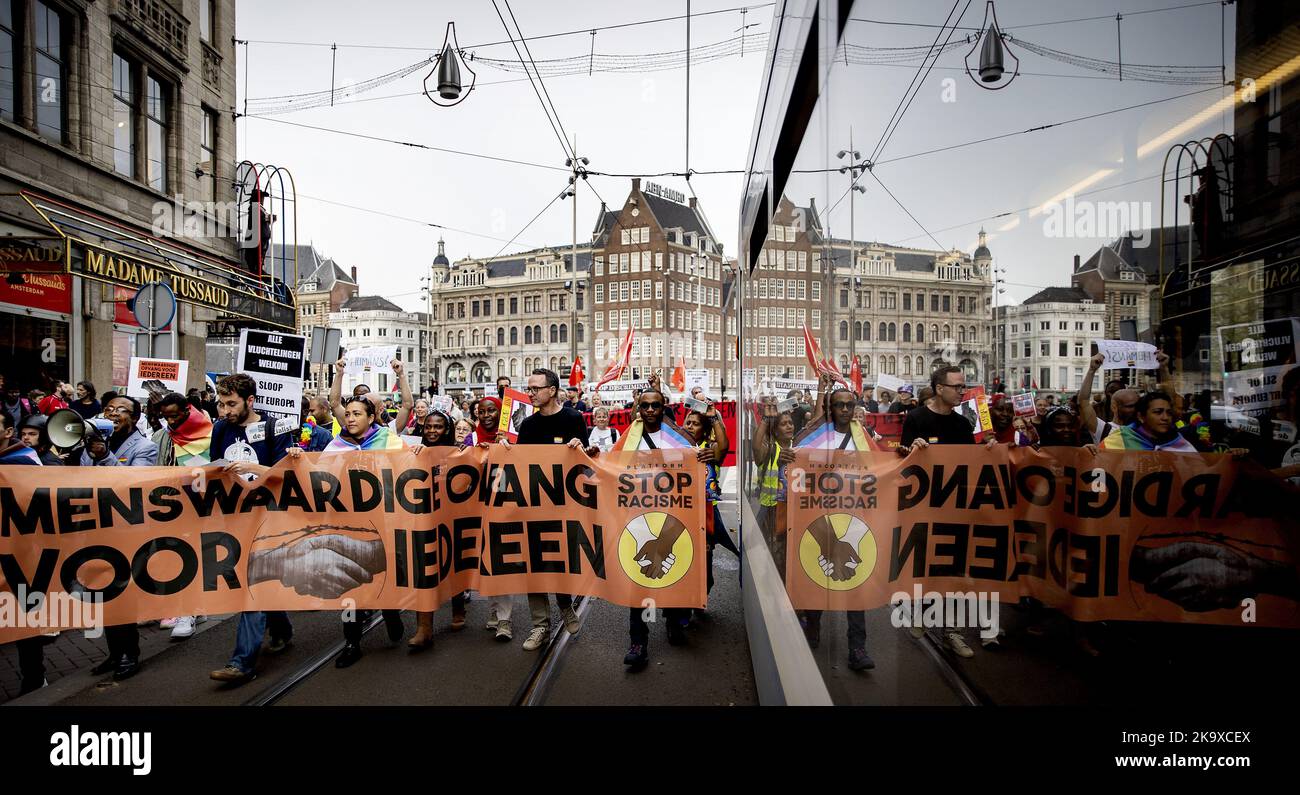 2022-10-30 15:36:03 AMSTERDAM - au cours d'une manifestation, les ...