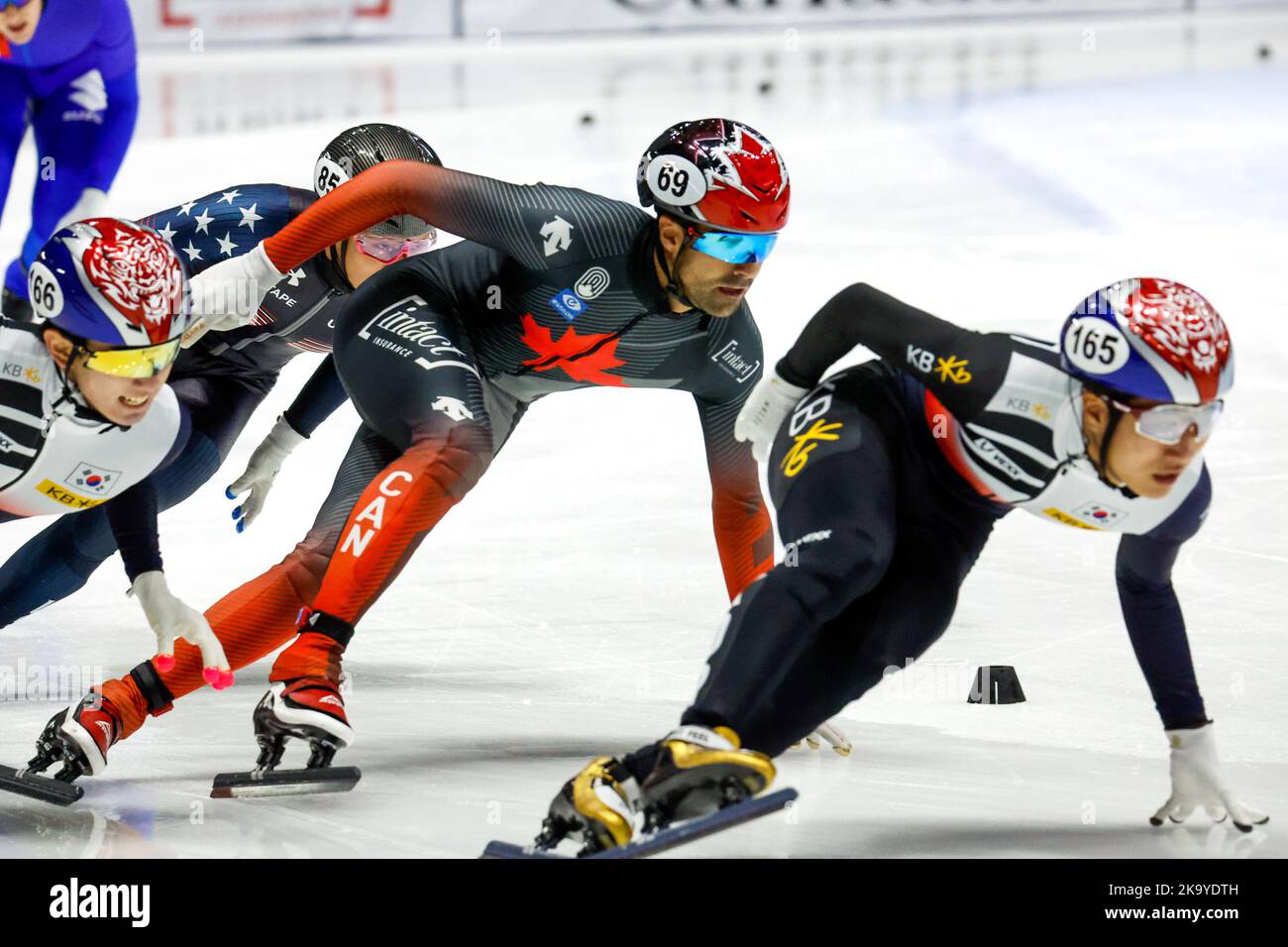 MONTRÉAL, CANADA - OCTOBRE 30 : Maxime Laoun du Canada en compétition ...