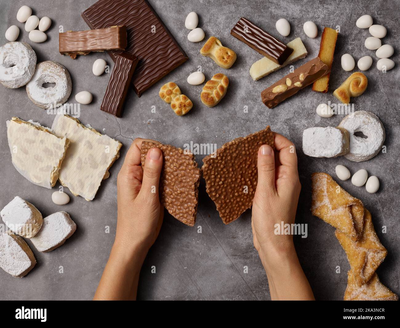 Différents types de gâteaux et de nougats de Noël Photo Stock - Alamy