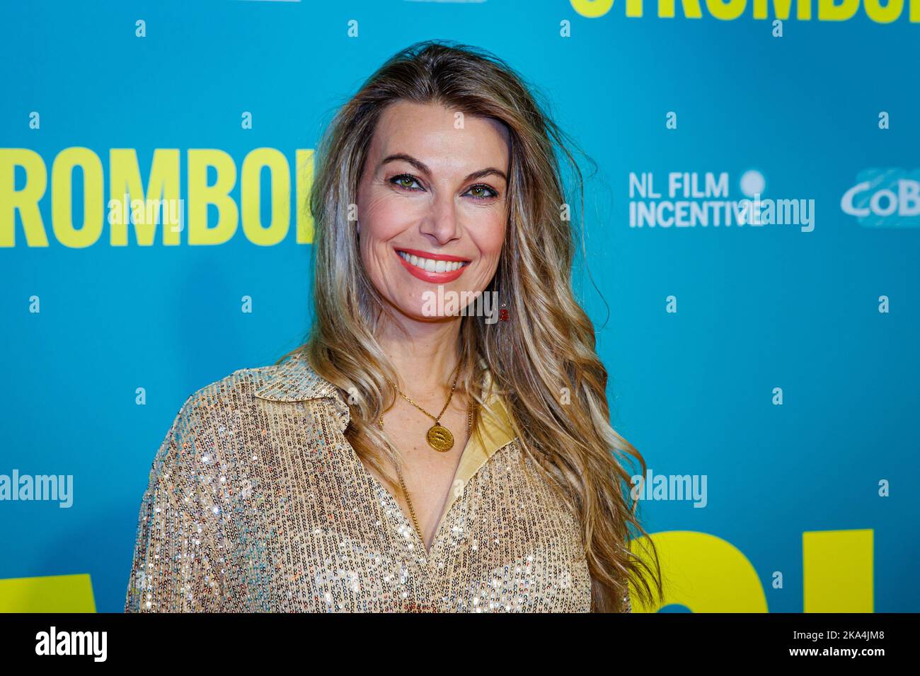 2022-10-31 20:43:41 AMSTERDAM - Susan Smit sur le tapis rouge avant la première du film ...