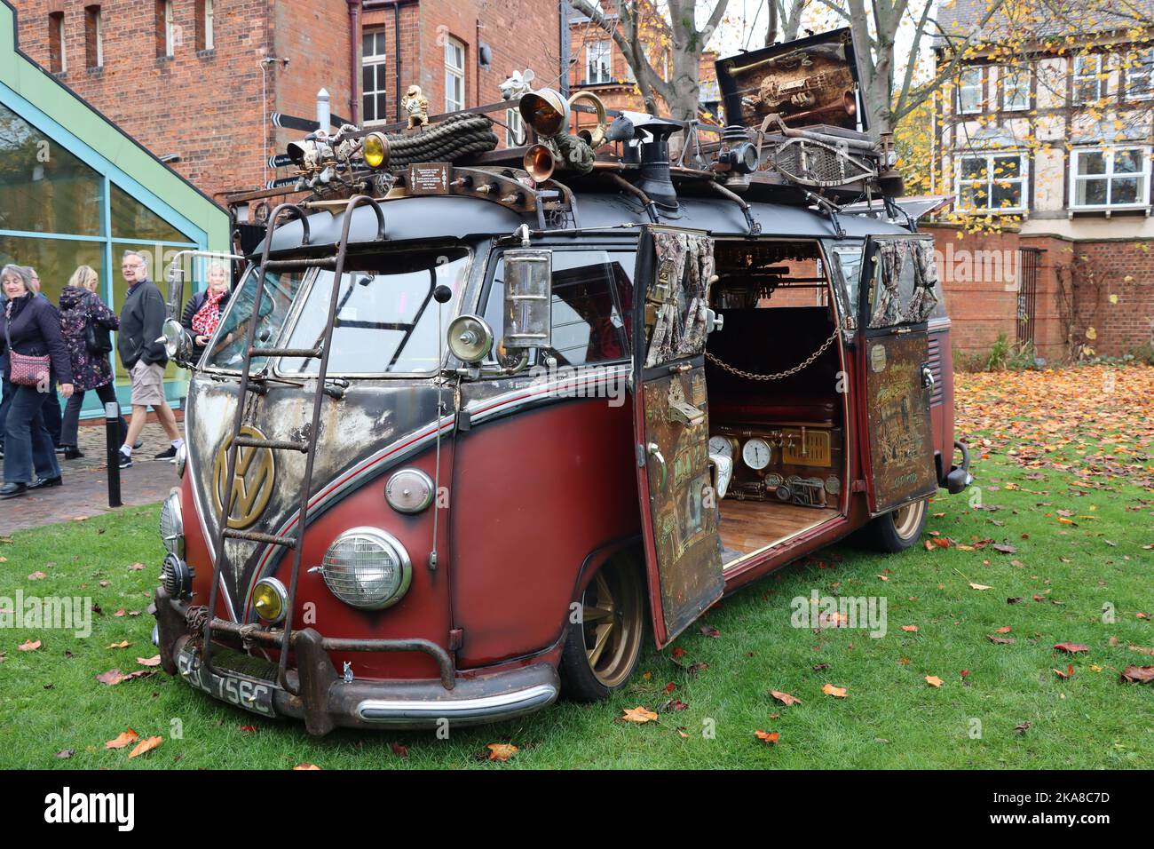 Steampunk camper van Banque de photographies et d’images à haute résolution - Alamy