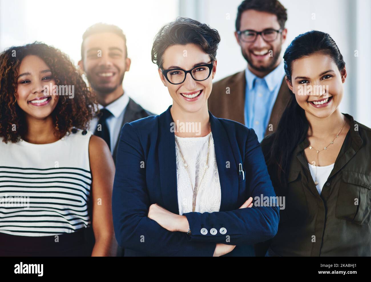 Le succès prospère entre nous. Portrait d'une équipe diversifiée de ...