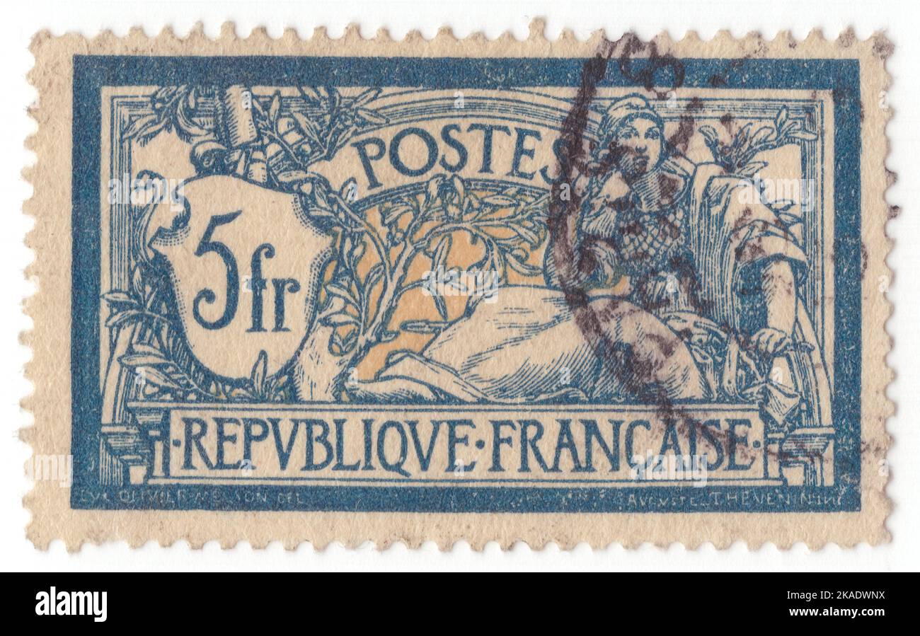 FRANCE - 1900 : un timbre-poste bleu foncé de 5 franc et un timbre ...