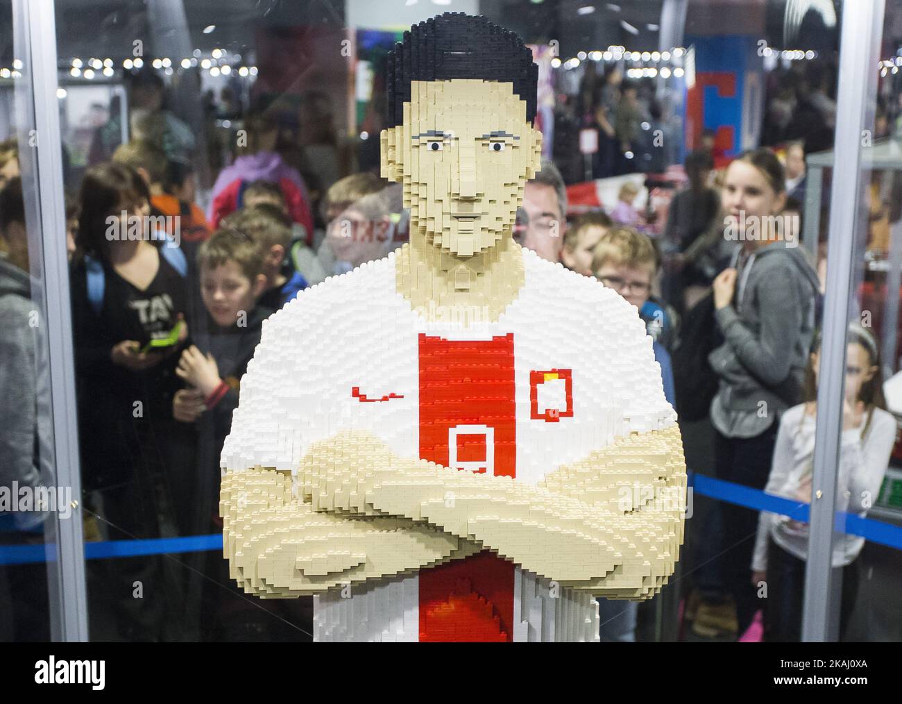 Robert Lewandowski de Lego Bricks. Monument de Robert Lewandowski à l ...