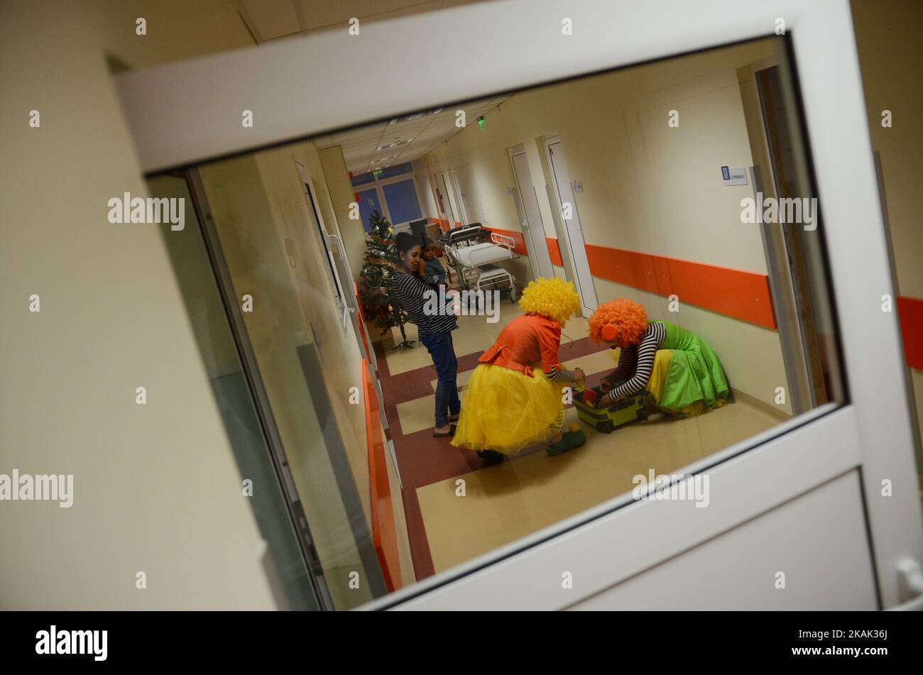 Le docteur Cuckoo et le Dr Pipi Iva Lapatova et Yanita Kirova se ...