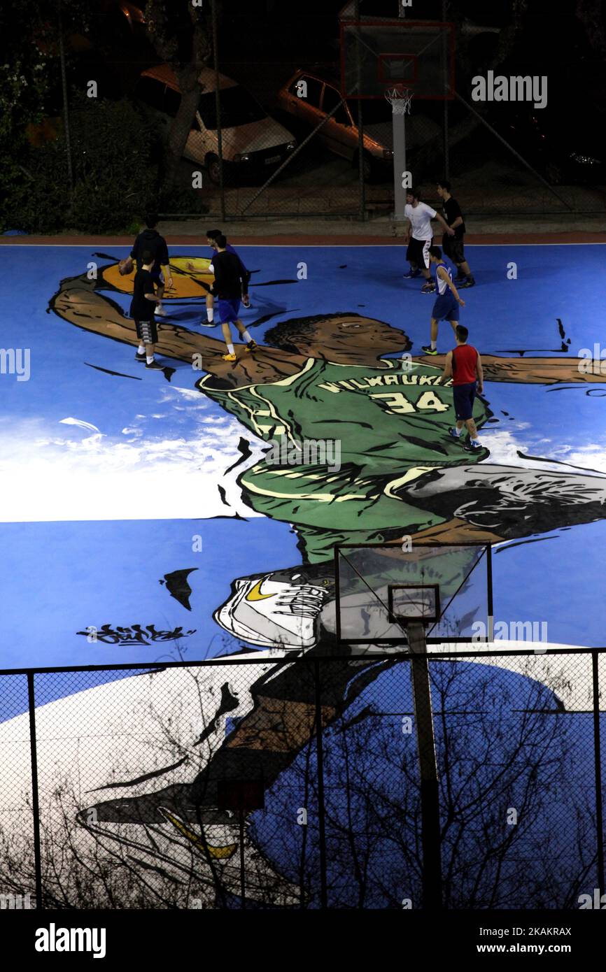 Graffiti du joueur grec de la NBA Giannis Antetokounmpo à Athènes ...