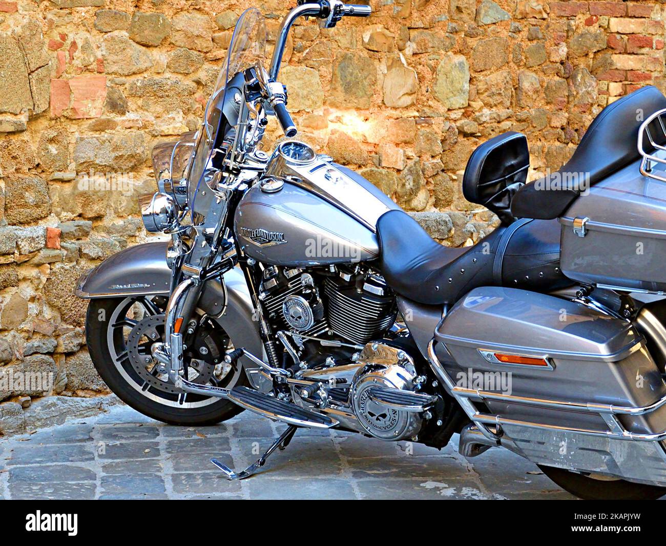 Harley davidson sur la route Banque de photographies et d’images à ...
