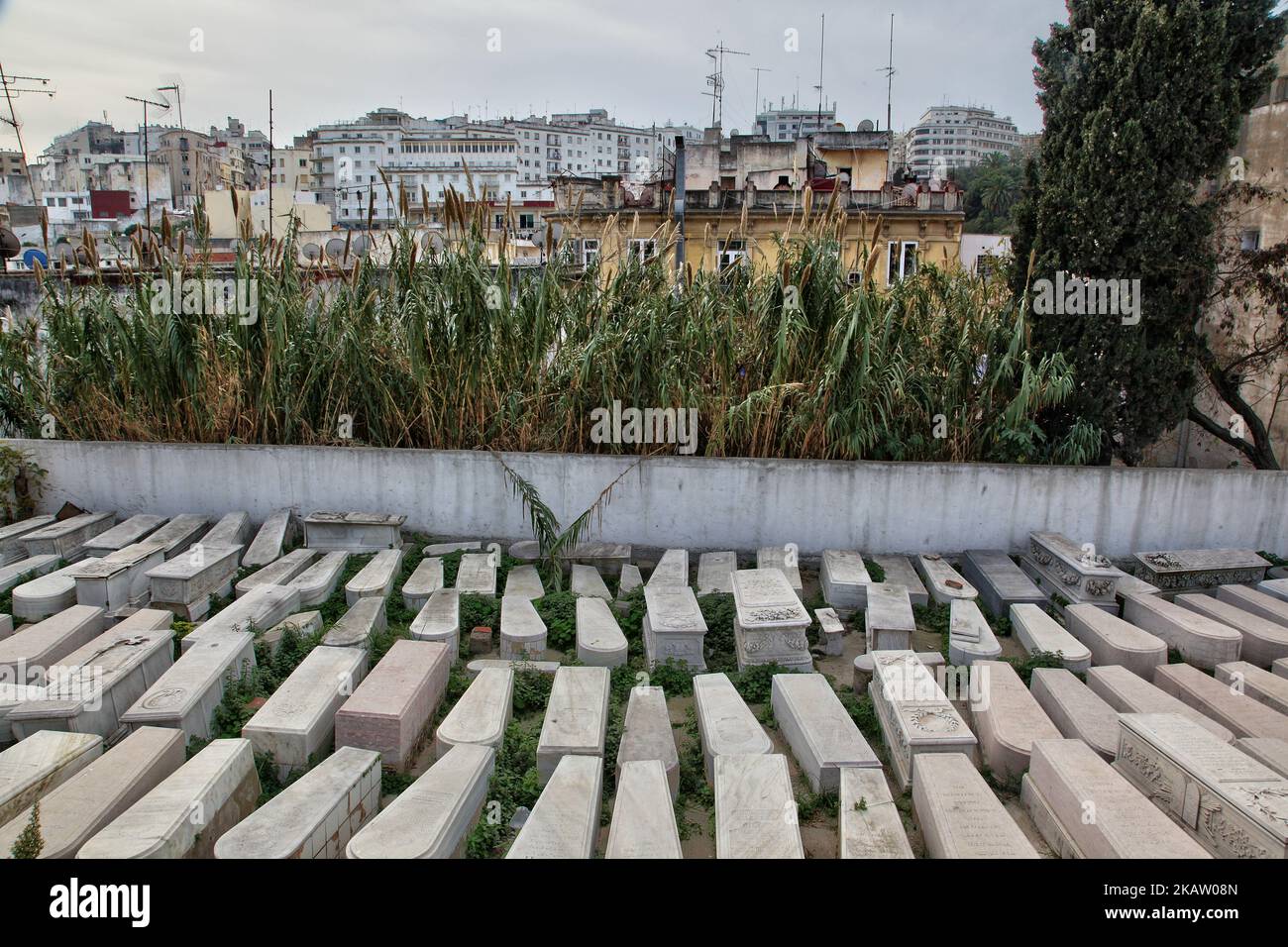 Cimetière juif dans la ville de Tanger (Tanger), Maroc, Afrique. (Photo ...