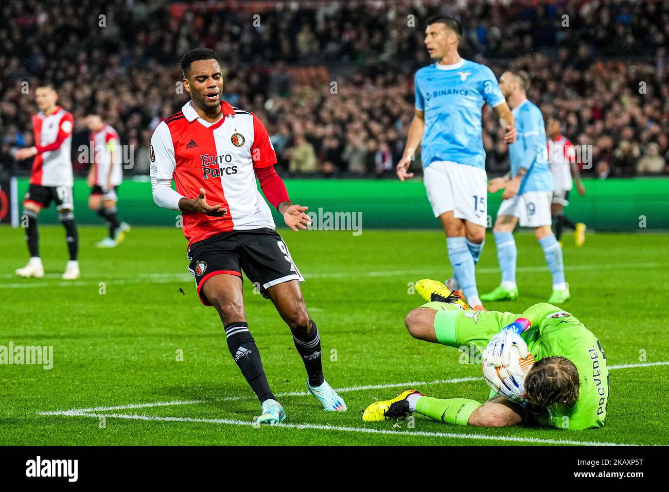 Rotterdam - Danilo Pereira da Silva de Feyenoord, Latium le gardien de ...