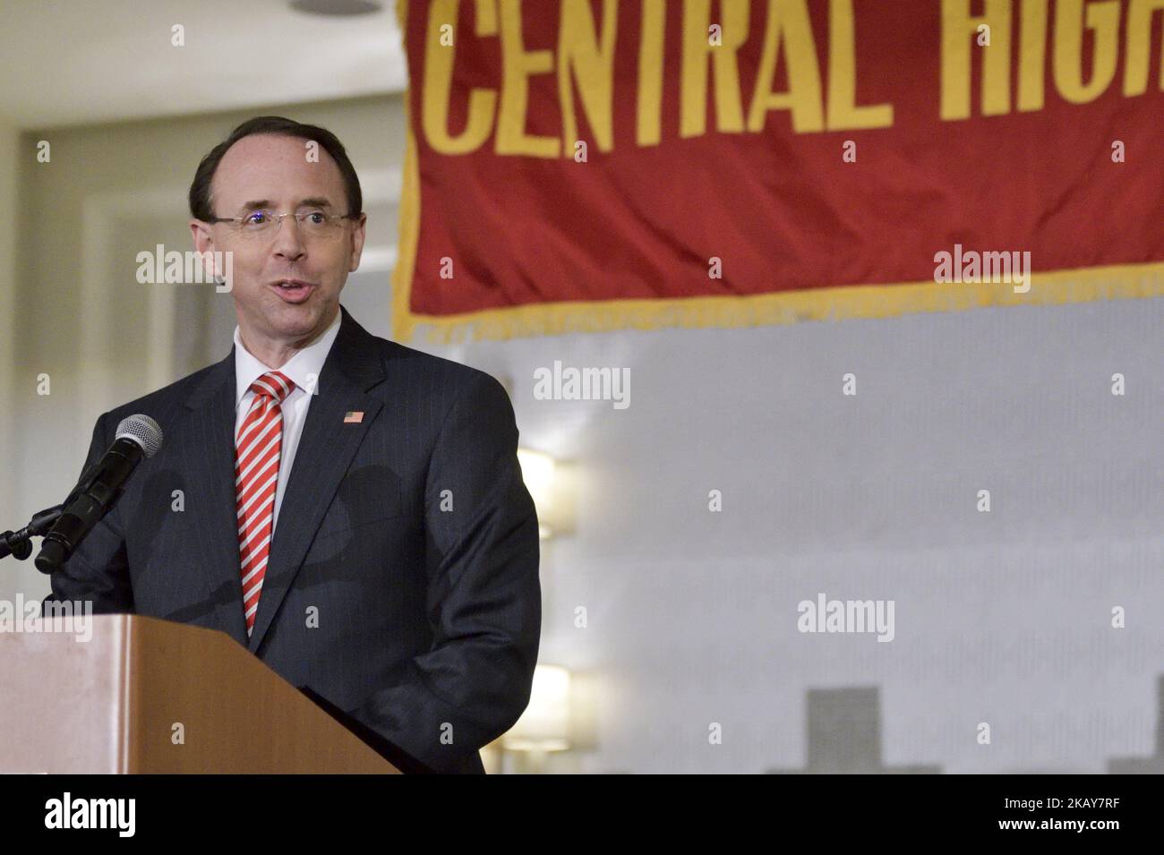 LE sous-procureur général AMÉRICAIN Rod Rosenstein prononce le discours ...