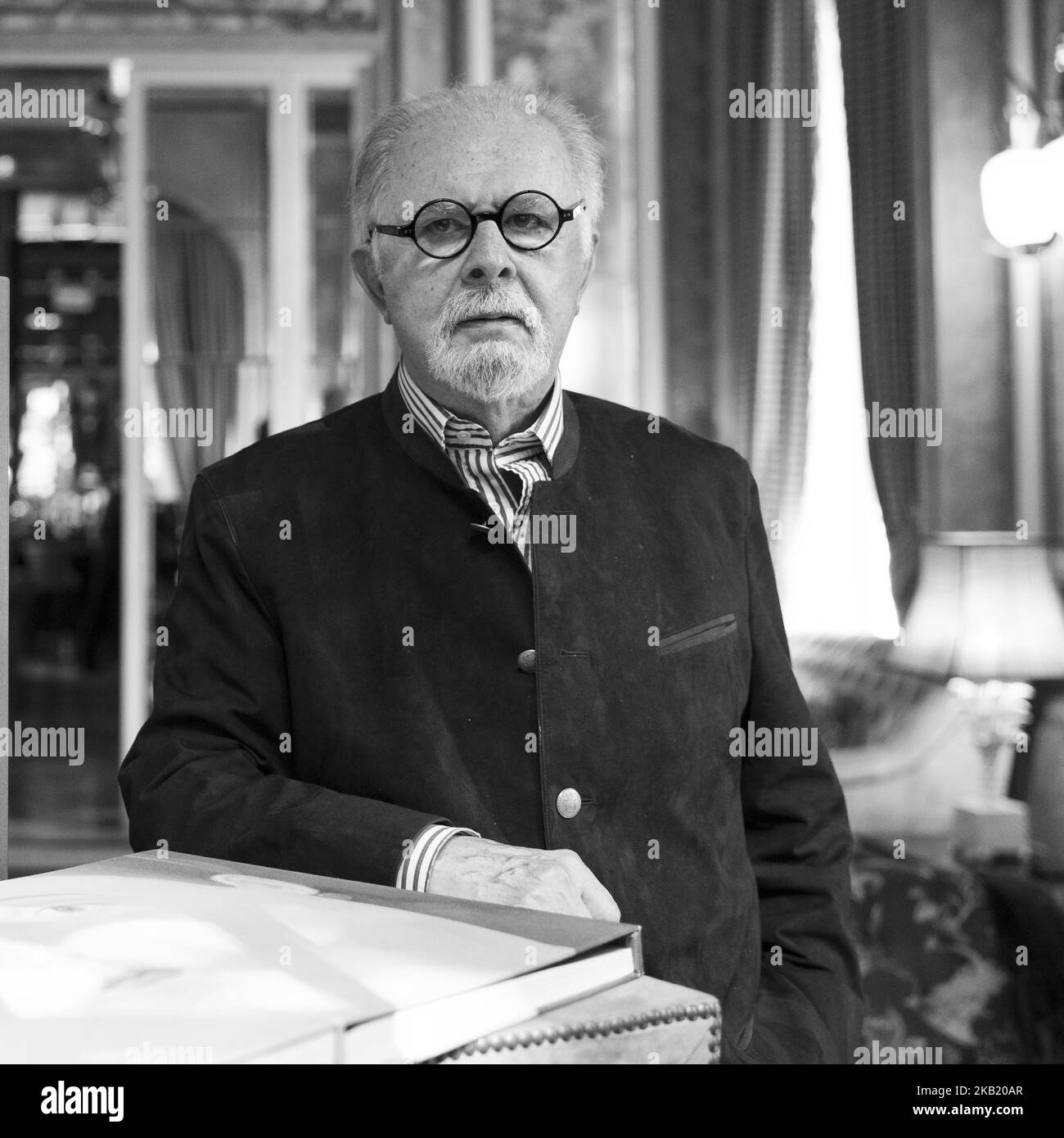 Le professeur Fernando Botero lors de la présentation du livre femmes ...