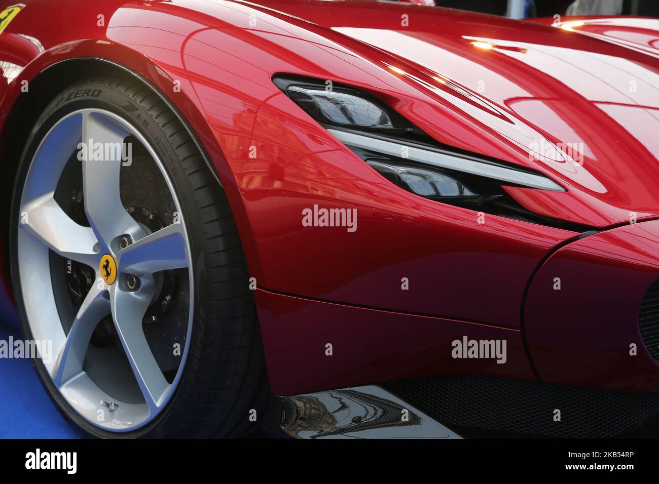 Une Ferrari Monza SP1 Supercar est exposée lors du jour de presse de l ...