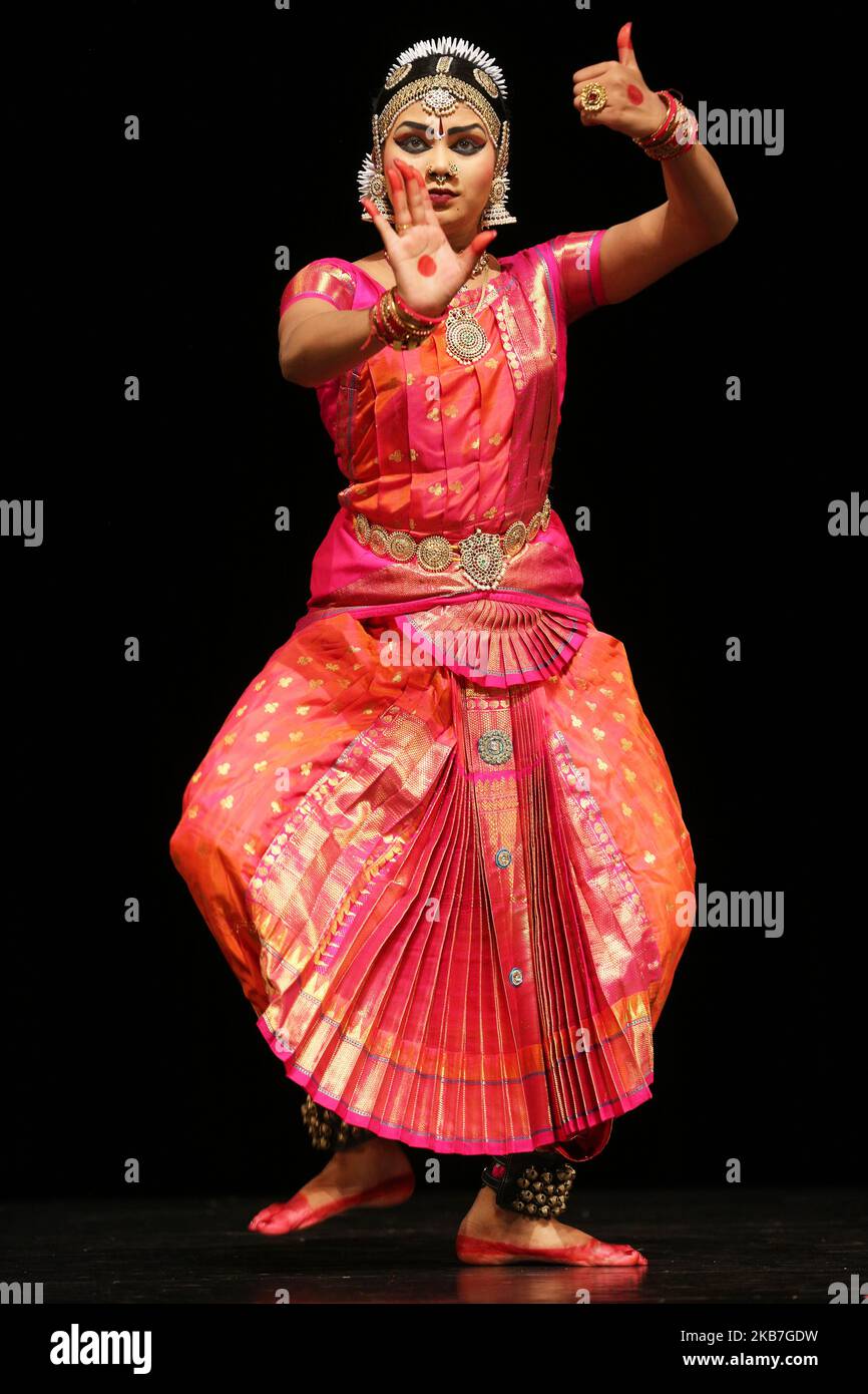 Bharathanatyam arangetram Banque de photographies et d’images à haute ...