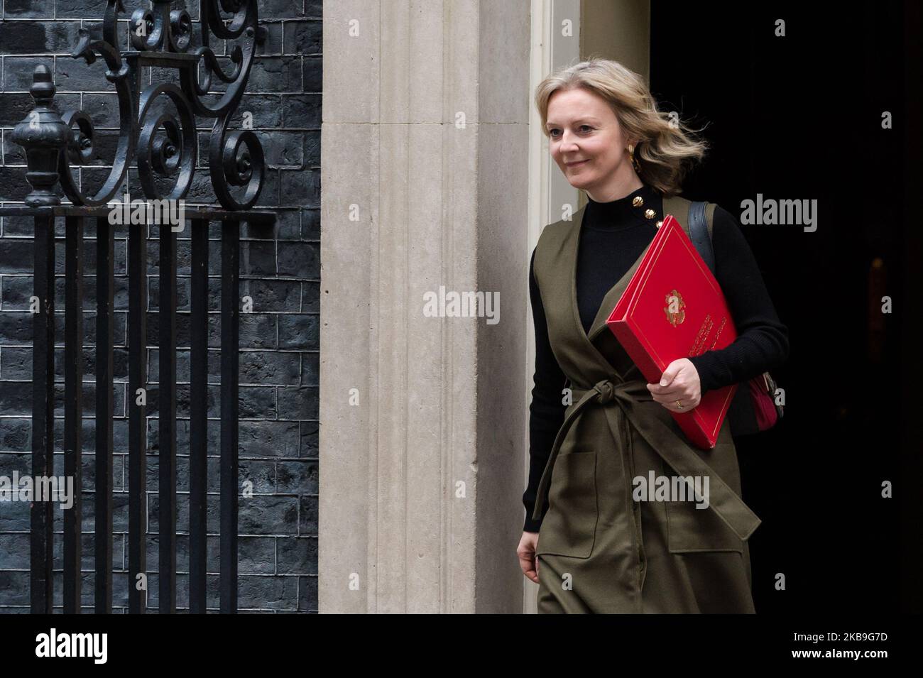 La ministre des femmes et des égalités Elizabeth Truss quitte le 10 ...