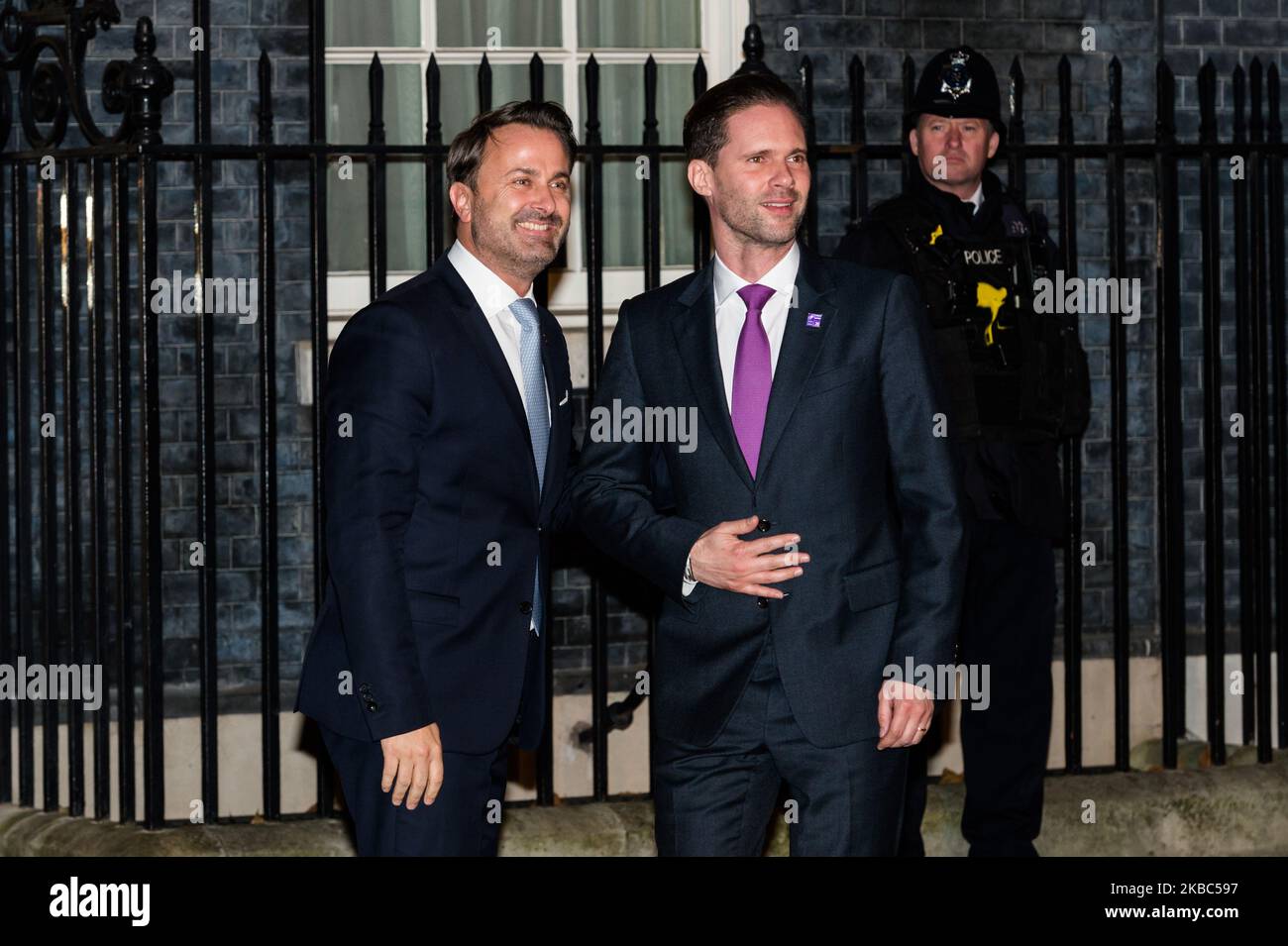 Le Premier ministre luxembourgeois Xavier Bettel (L) et son mari ...