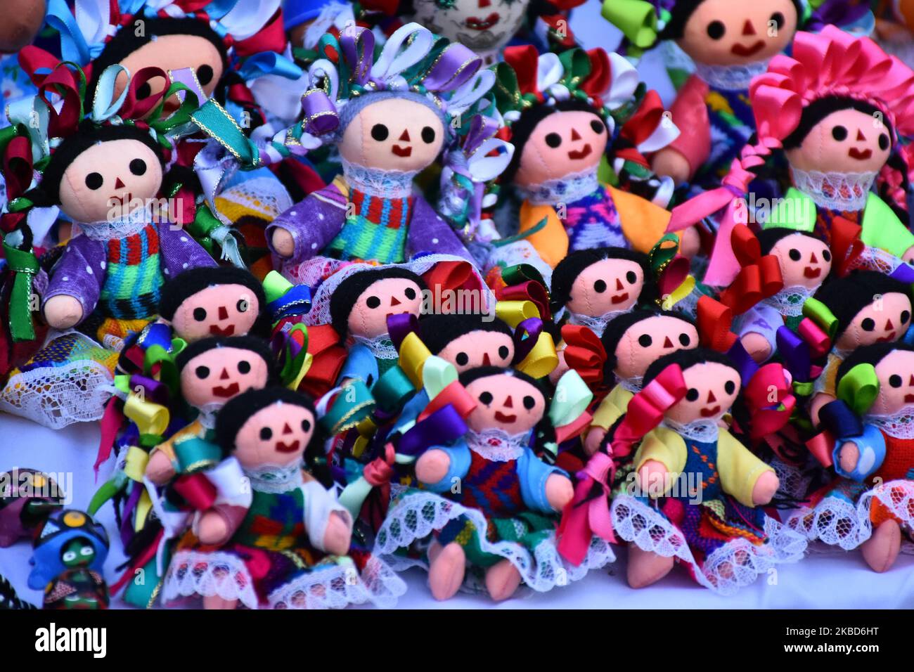 Une poupée Otomi vue pendant la foire de poupées Otomi, afin de préserver les traditions de ...