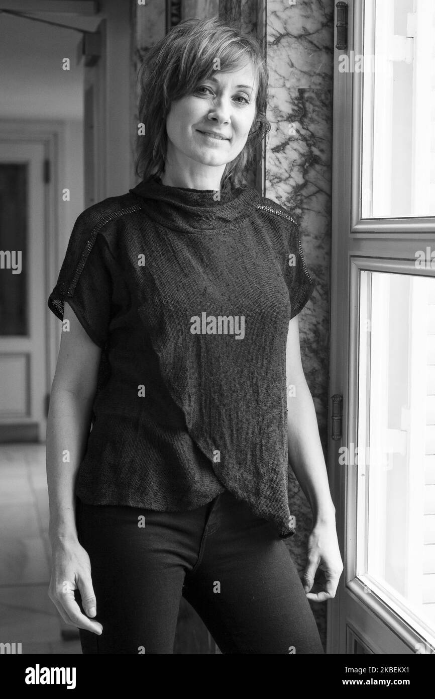 Actrice espagnole nathalie poza Banque d'images noir et blanc - Alamy