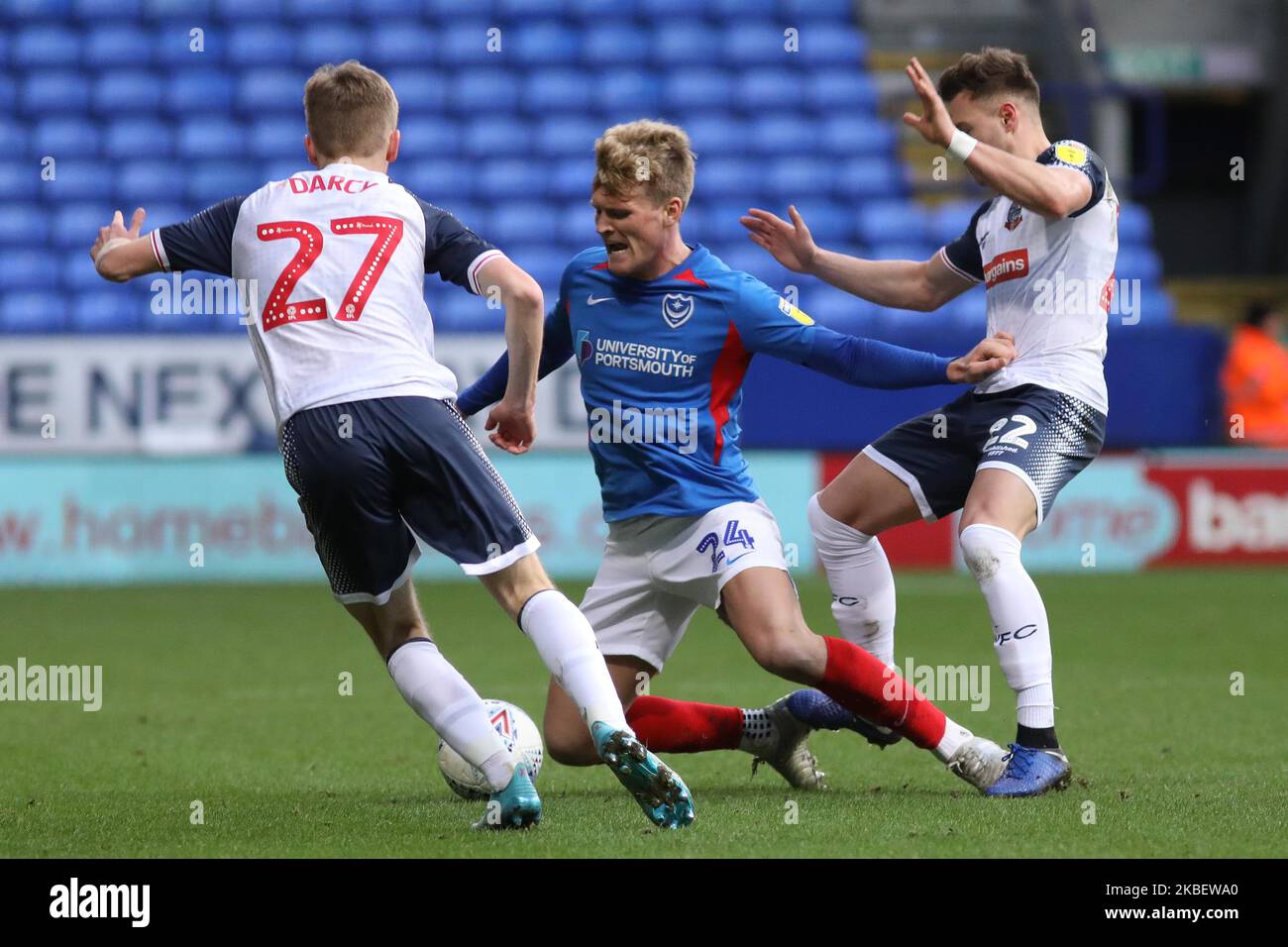 Cameron mcgeehan de portsmouth fc Banque de photographies et d’images à ...