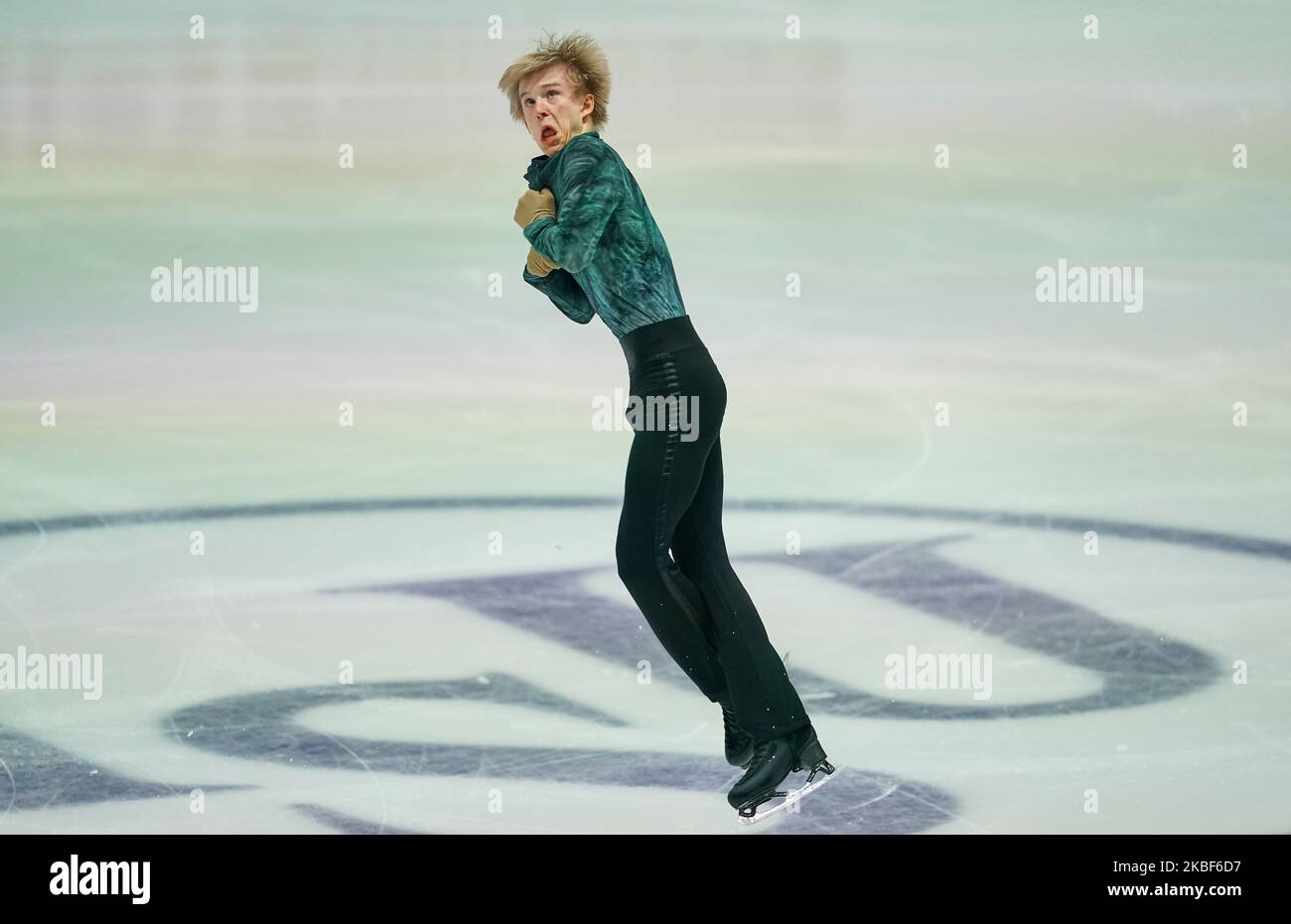 Daniel Grassl d'Italie pendant le patinage libre masculin aux ...