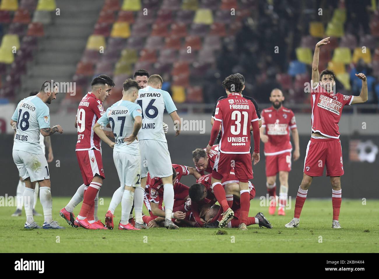 Slavko perovic du dinamo bucarest Banque de photographies et d’images à ...