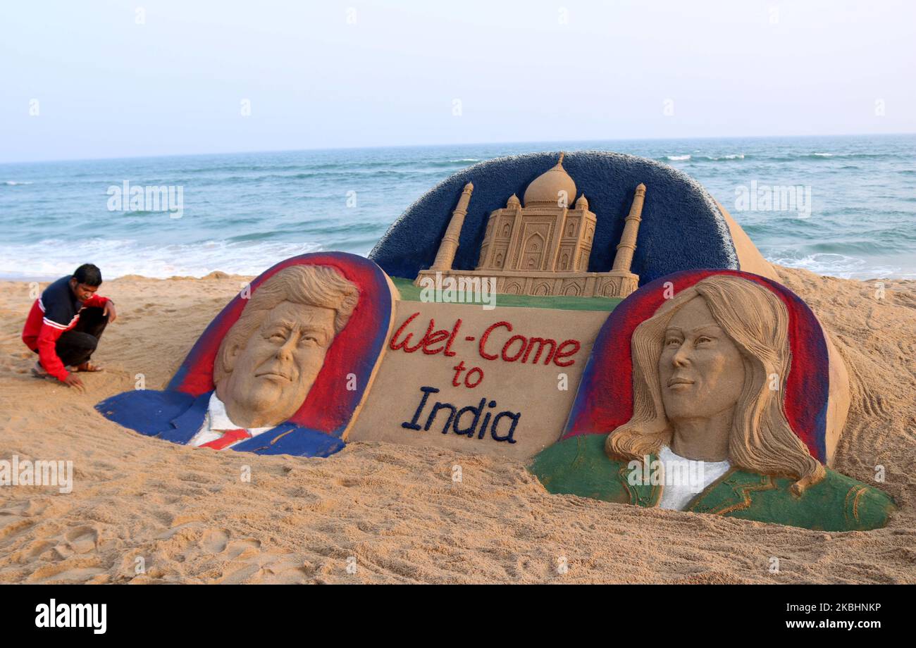 La sculpture de sable du président américain Donald Trump et de la ...
