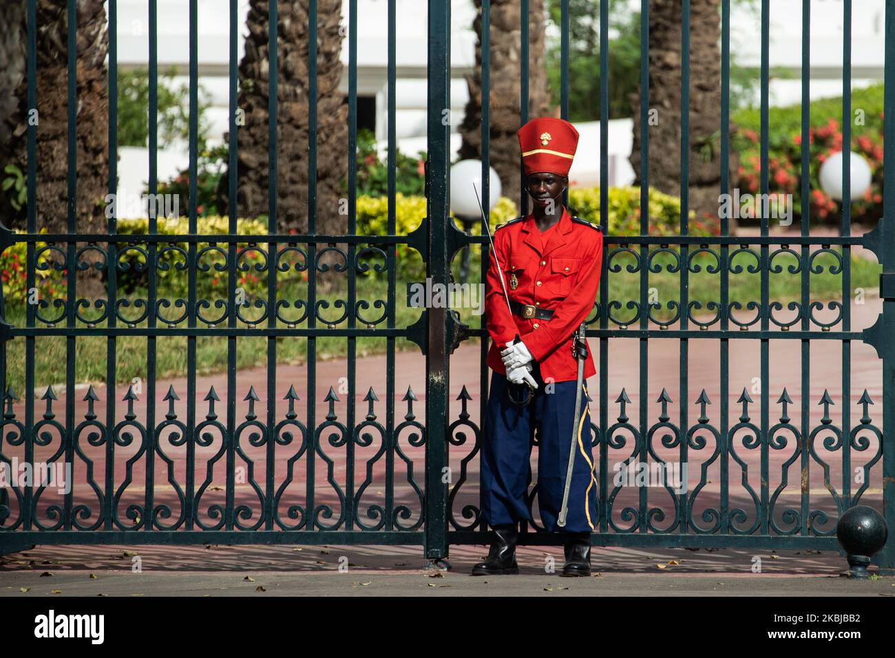 Une garde rouge du palais présidentiel du Sénégal à Dakar, Sénégal, sur ...