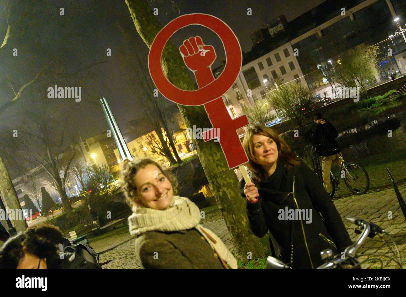 La veille de la Journée internationale de la femme, le mouvement ''All ...