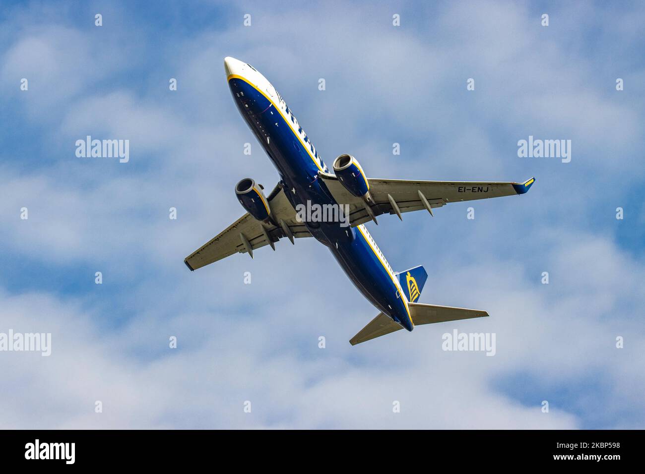 Un Boeing 737-800 de Ryanair tel qu'il a été vu lors du décollage ...